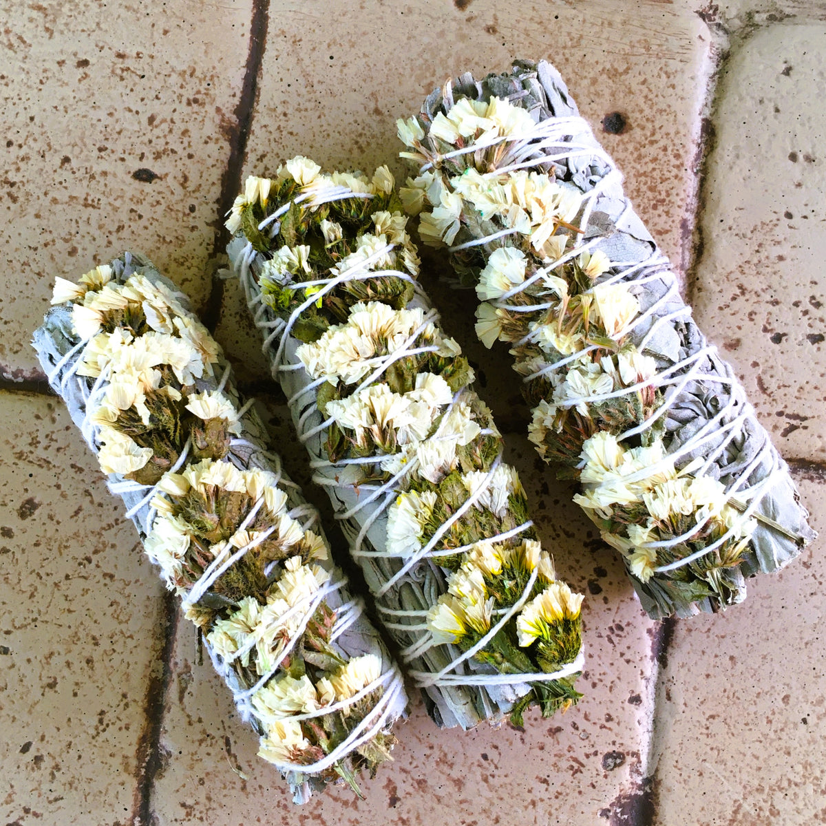 White Sage With White Sinuata Flowers Smudge Stick Bundle 4 Five